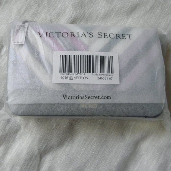 Victoria's Secret | Bags | Nwt Vs Multicolor Chevron Shoulder Bag ...